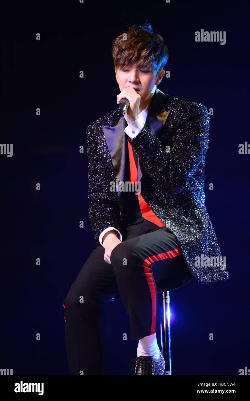 Park sang hyun hi-res stock photography and images - Alamy