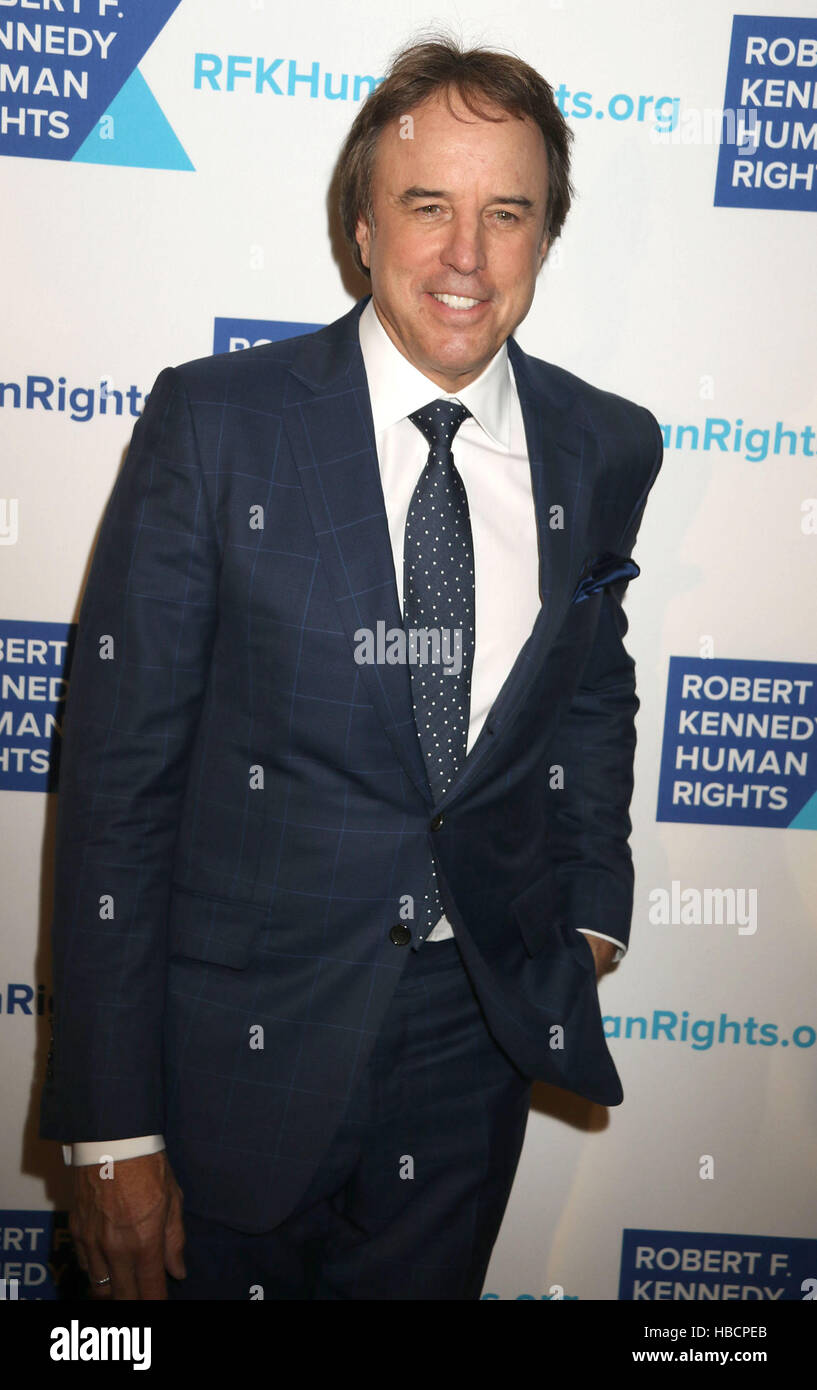 New York, New York, USA. 6th Dec, 2016. Comedian KEVIN NEALON attends ...