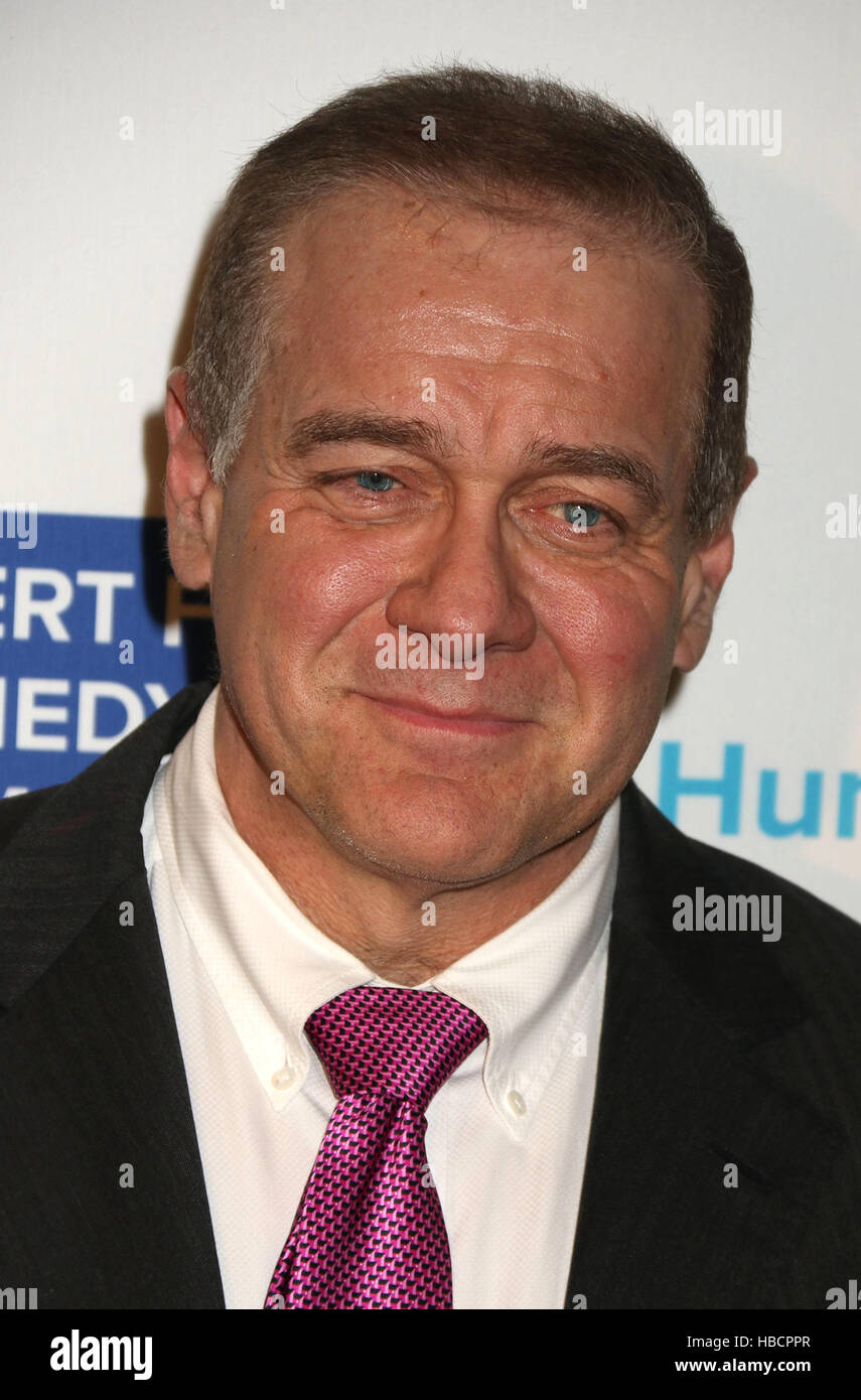 New York, New York, USA. 6th Dec, 2016. Guggenheim Partners' Chairman ...