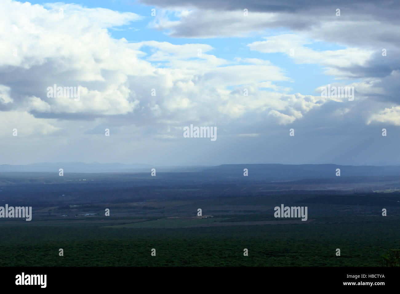 Overcast landscape hi-res stock photography and images - Alamy