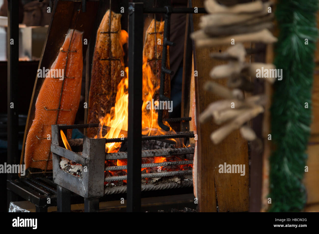 Open flame salmon hi-res stock photography and images - Alamy