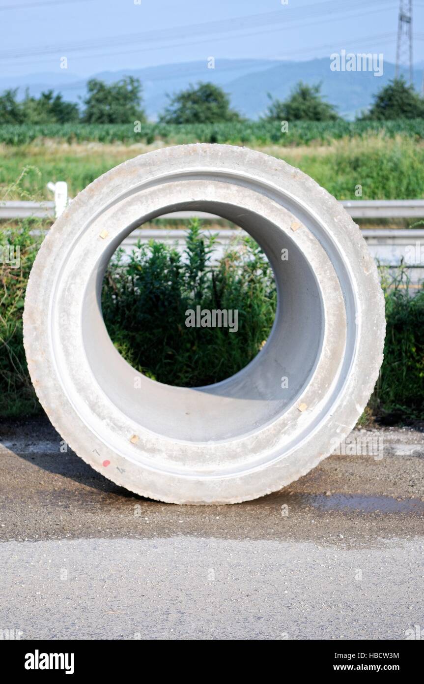 Concrete pipe hi-res stock photography and images - Alamy