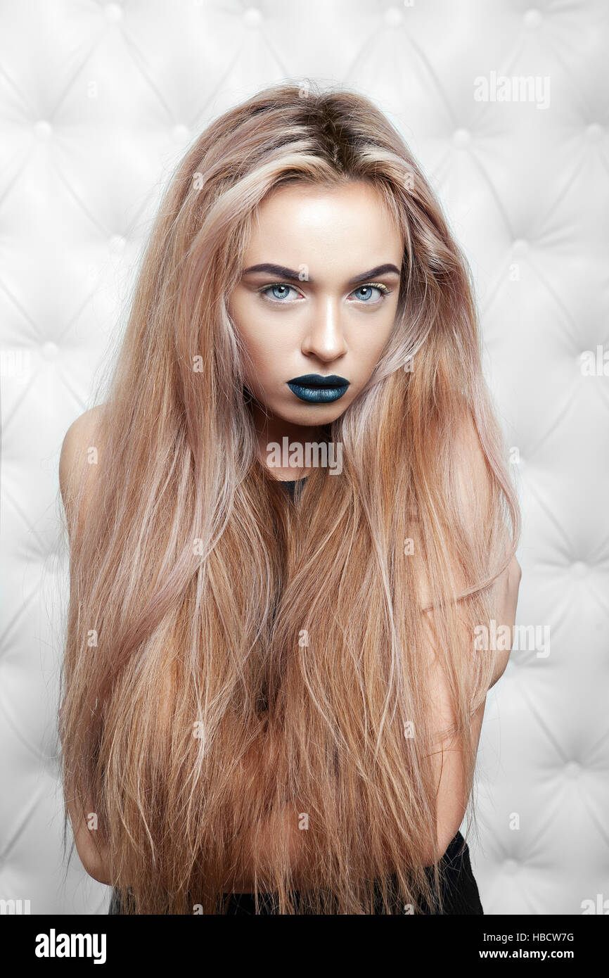 young serious angry woman portrait Stock Photo - Alamy