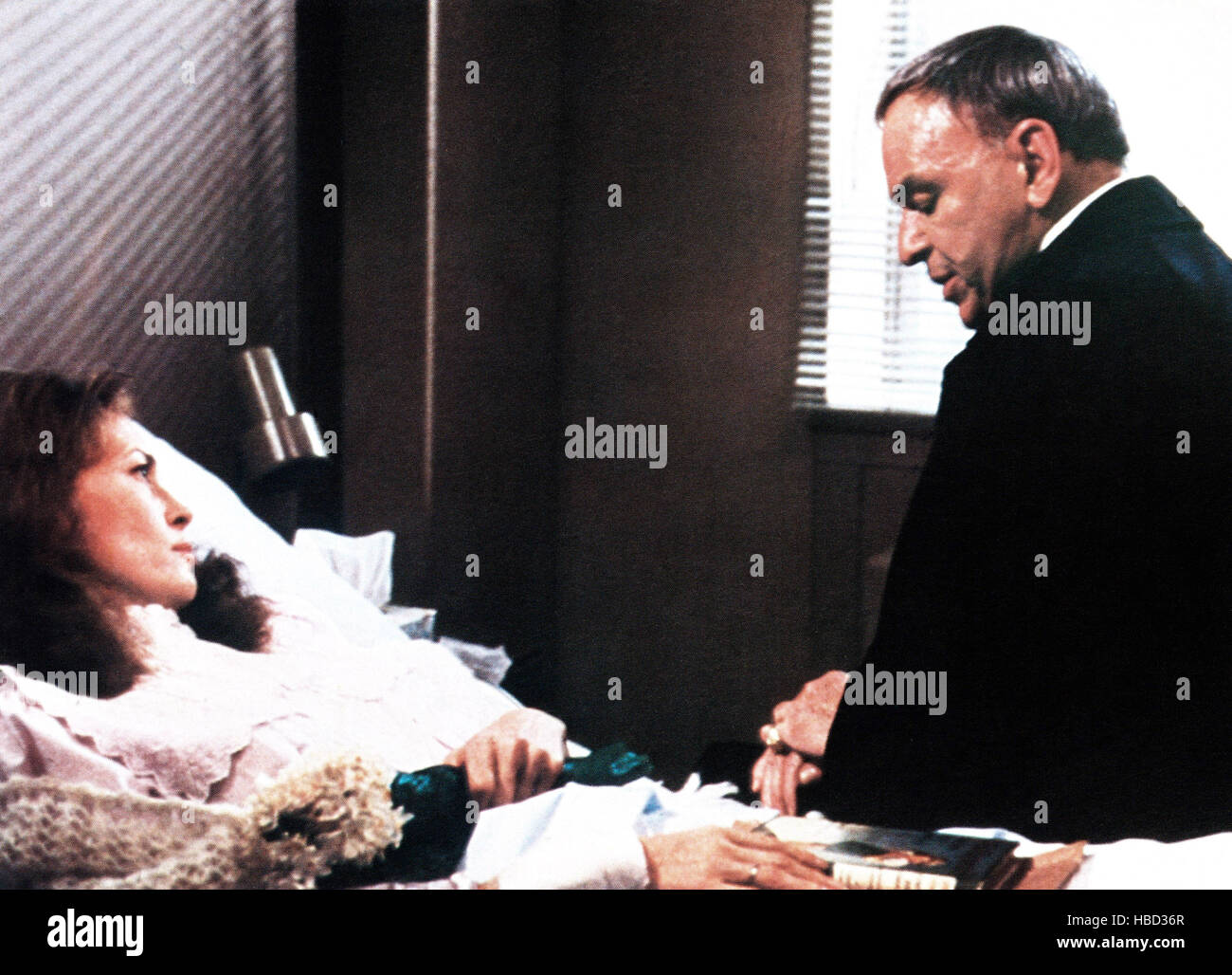 THE FIRST DEADLY SIN, from left: Faye Dunaway, Frank Sinatra, 1980 ...