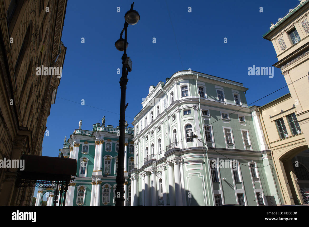 View of Palace Square in the city center in Saint Petersburg Stock ...