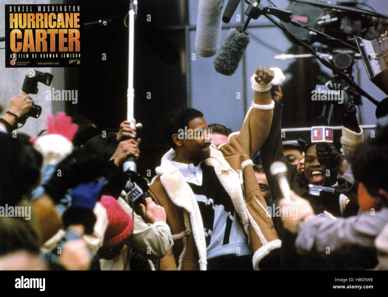 THE HURRICANE, (aka HURRICANE CARTER), Denzel Washington (rasied arm), 1999, © Universal ...