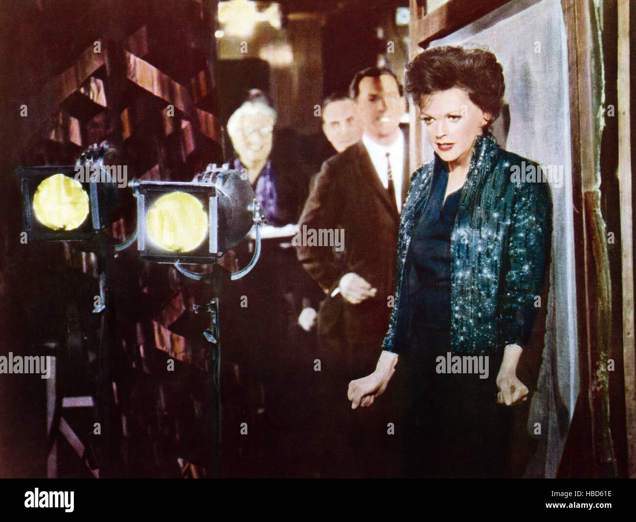 I COULD GO ON SINGING, Judy Garland (front), Jack Klugman (necktie ...