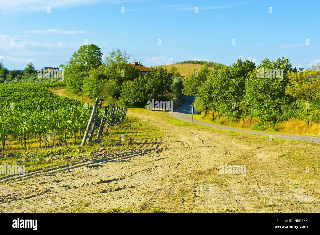 Italian countryside village hi-res stock photography and images - Alamy