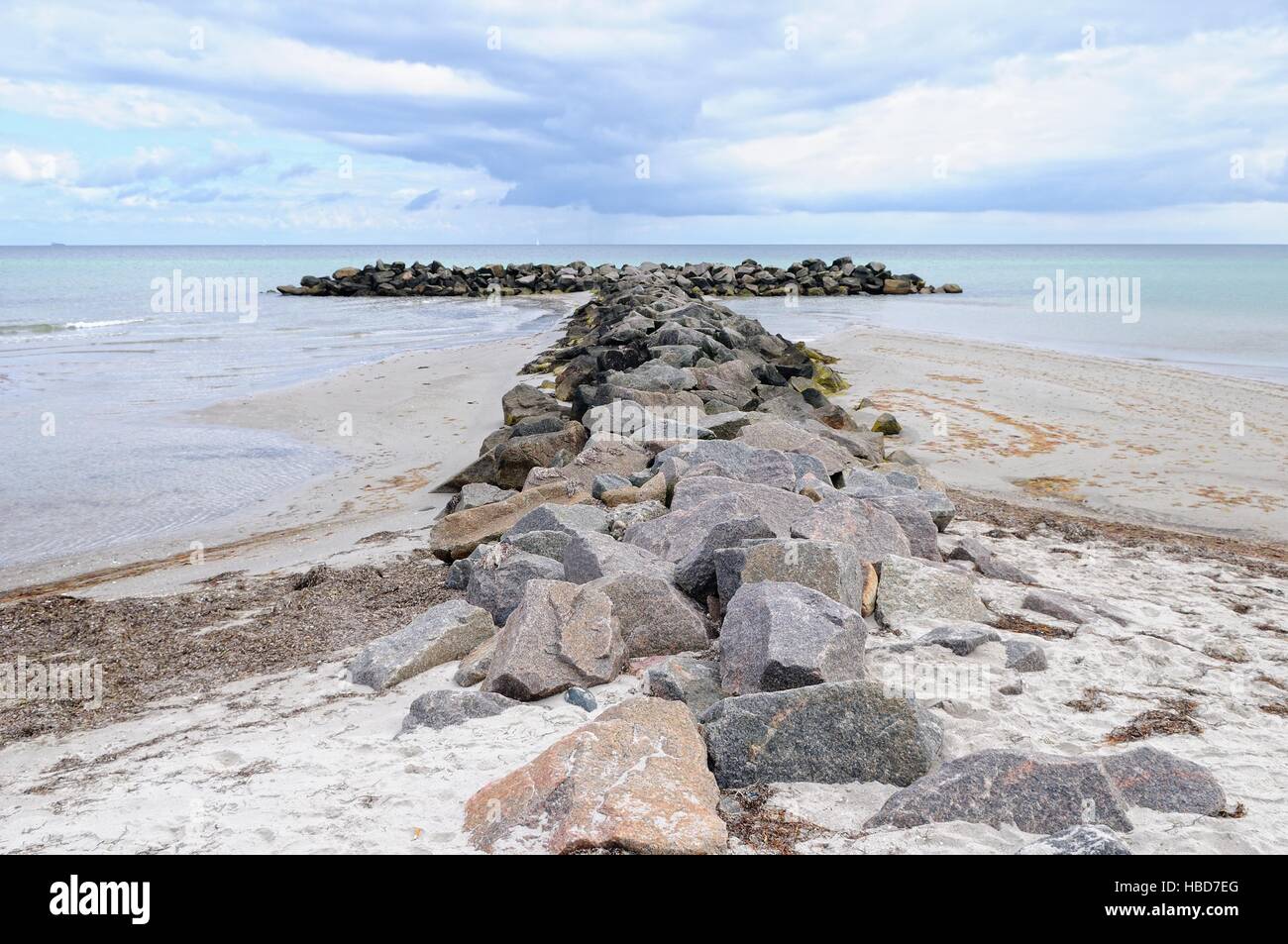 False stones hi-res stock photography and images - Alamy