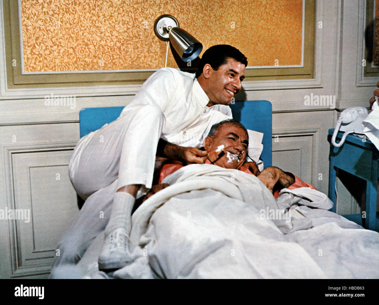 THE DISORDERLY ORDERLY, Jerry Lewis (left), 1964 Stock Photo - Alamy
