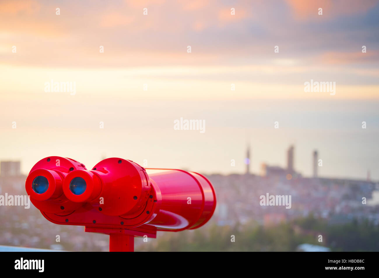 Red binocular hi-res stock photography and images - Alamy