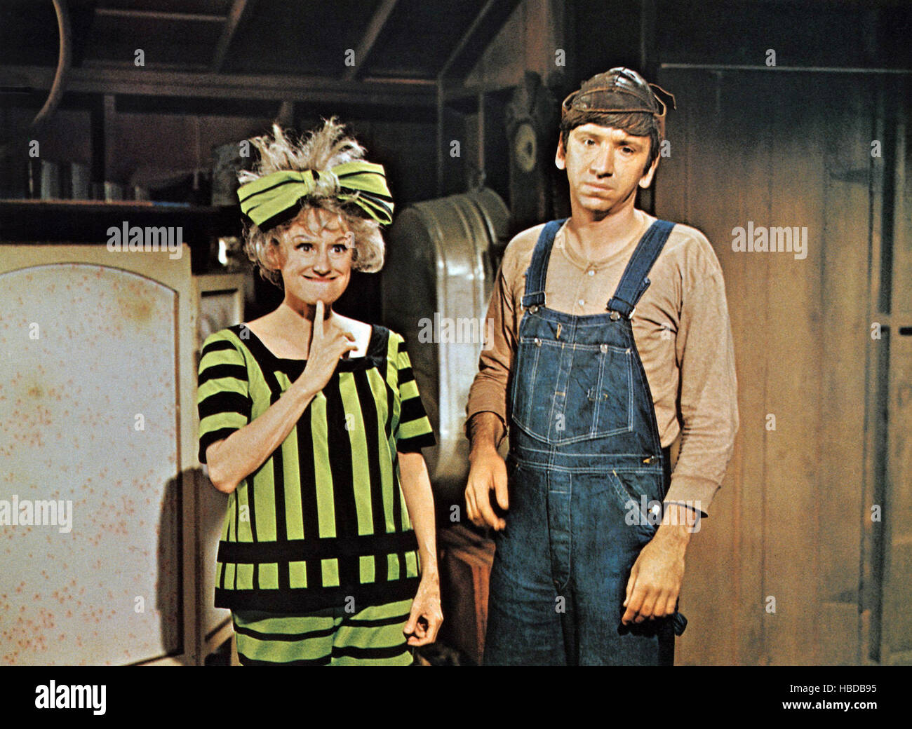 DID YOU HEAR THE ONE ABOUT THE TRAVELING SALESLADY?, from left: Phyllis ...