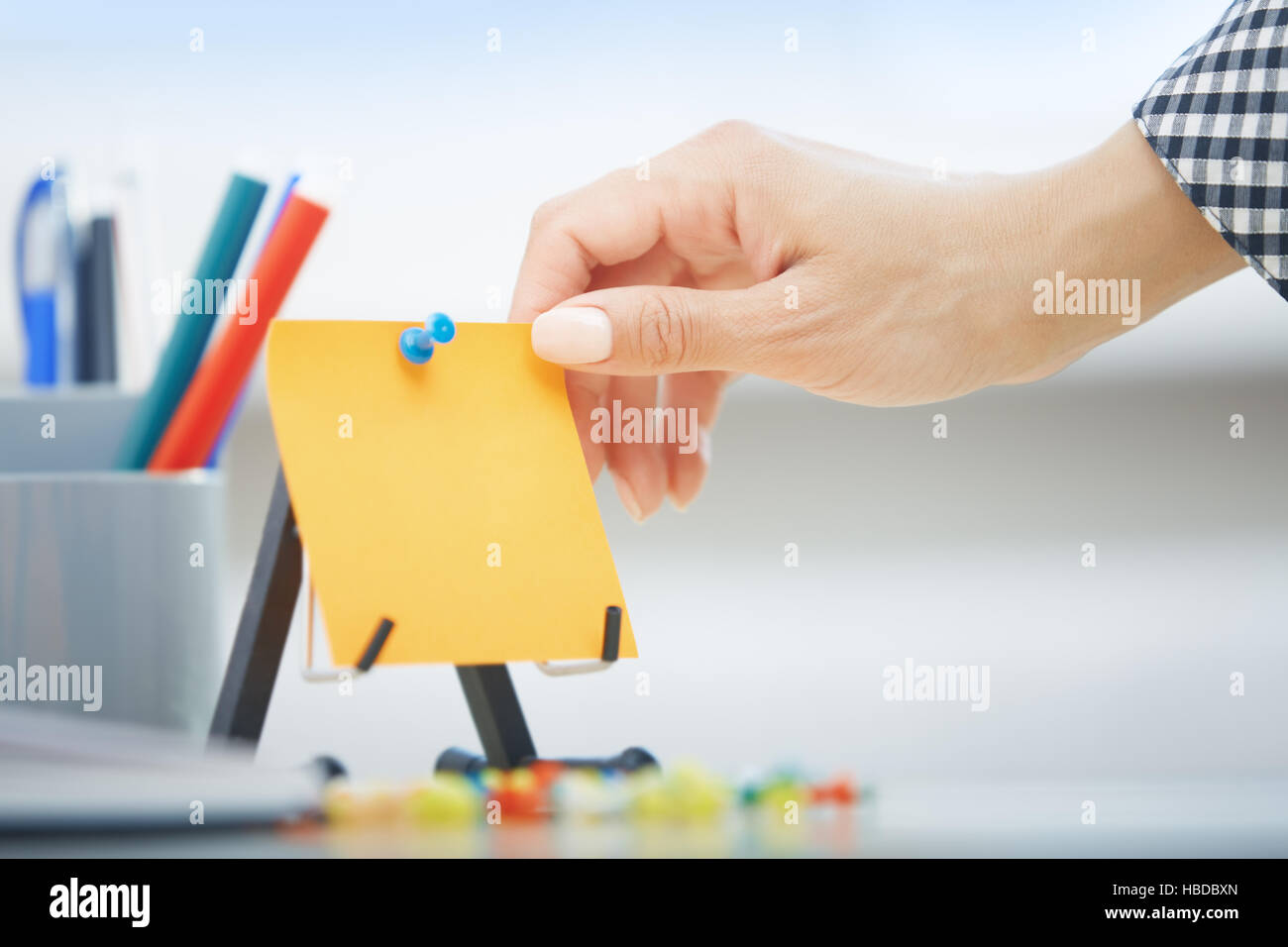 Adhesive note at office Stock Photo - Alamy