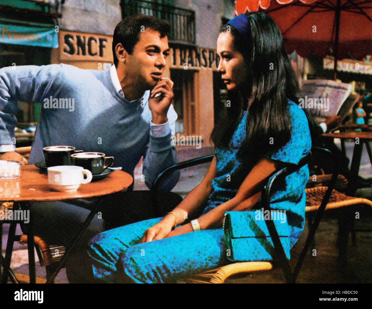 DROP DEAD DARLING, (aka ARRIVEDERCI, BABY!), from left: Tony Curtis, Nancy Kwan, 1966 Stock ...