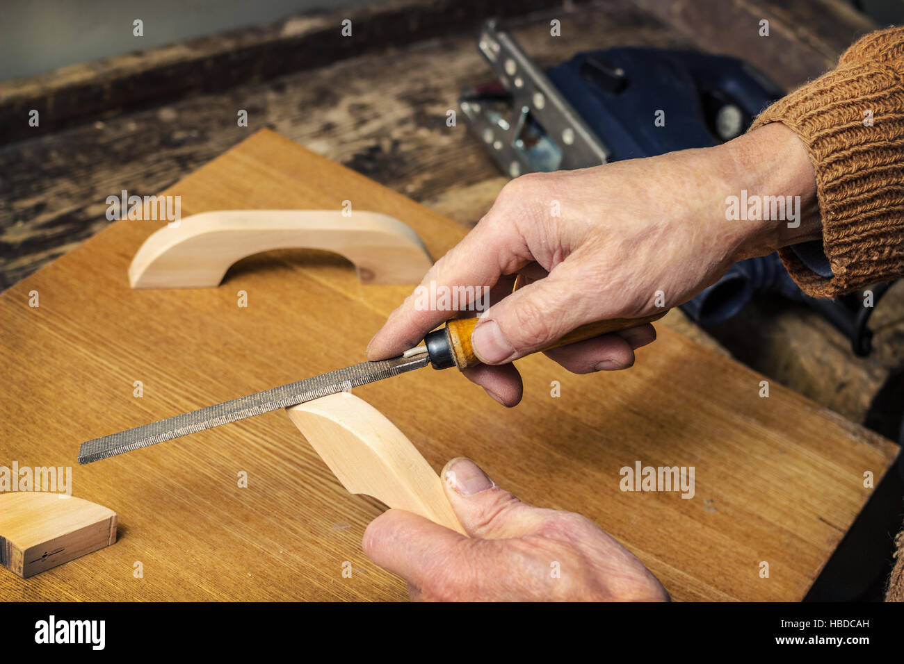Carpenter working in workshop workshop hi-res stock photography and ...