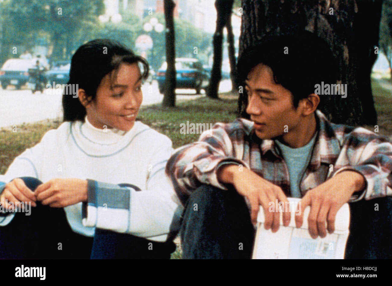 EAT DRINK MAN WOMAN, (aka YIN SHI NAN NU), from left: Yu-Wen Wang, Chao ...