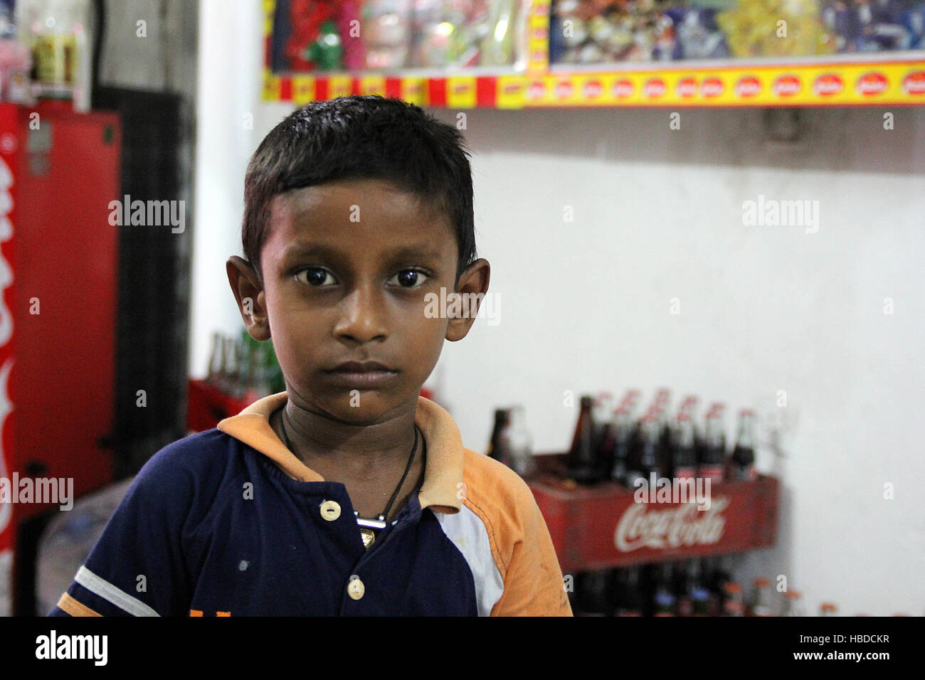 Traditional sri lankan attire hi-res stock photography and images - Alamy