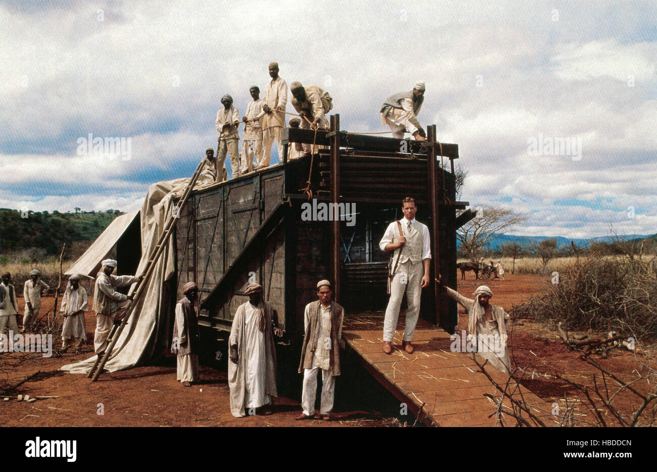 THE GHOST AND THE DARKNESS, Val Kilmer (vest), 1996, © Paramount ...