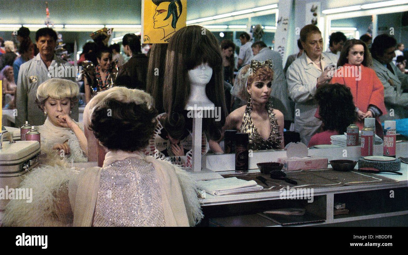 GINGER AND FRED, Giulietta Masina (seated left), 1986, © MGM/courtesy ...