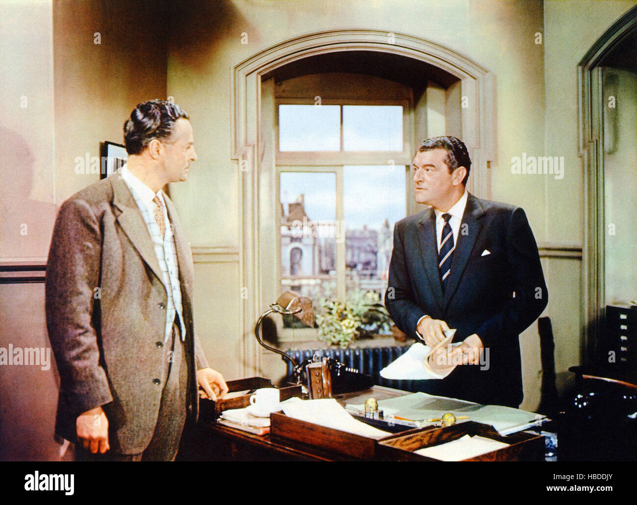 GIDEON OF SCOTLAND YARD, (aka GIDEON'S DAY), from left: Ronald Howard ...