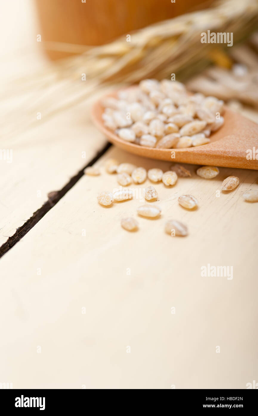 organic wheat grains Stock Photo - Alamy