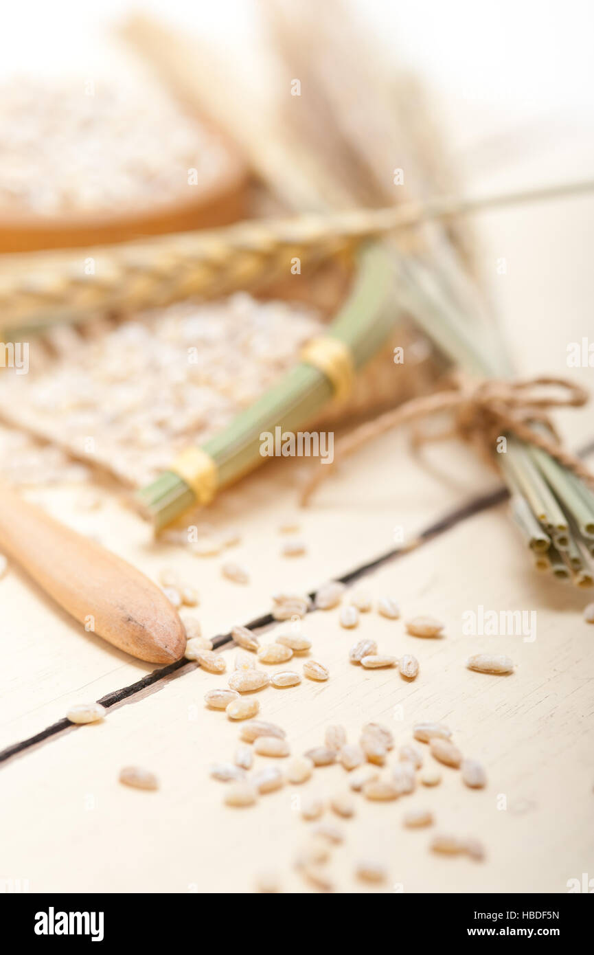 organic wheat grains Stock Photo - Alamy