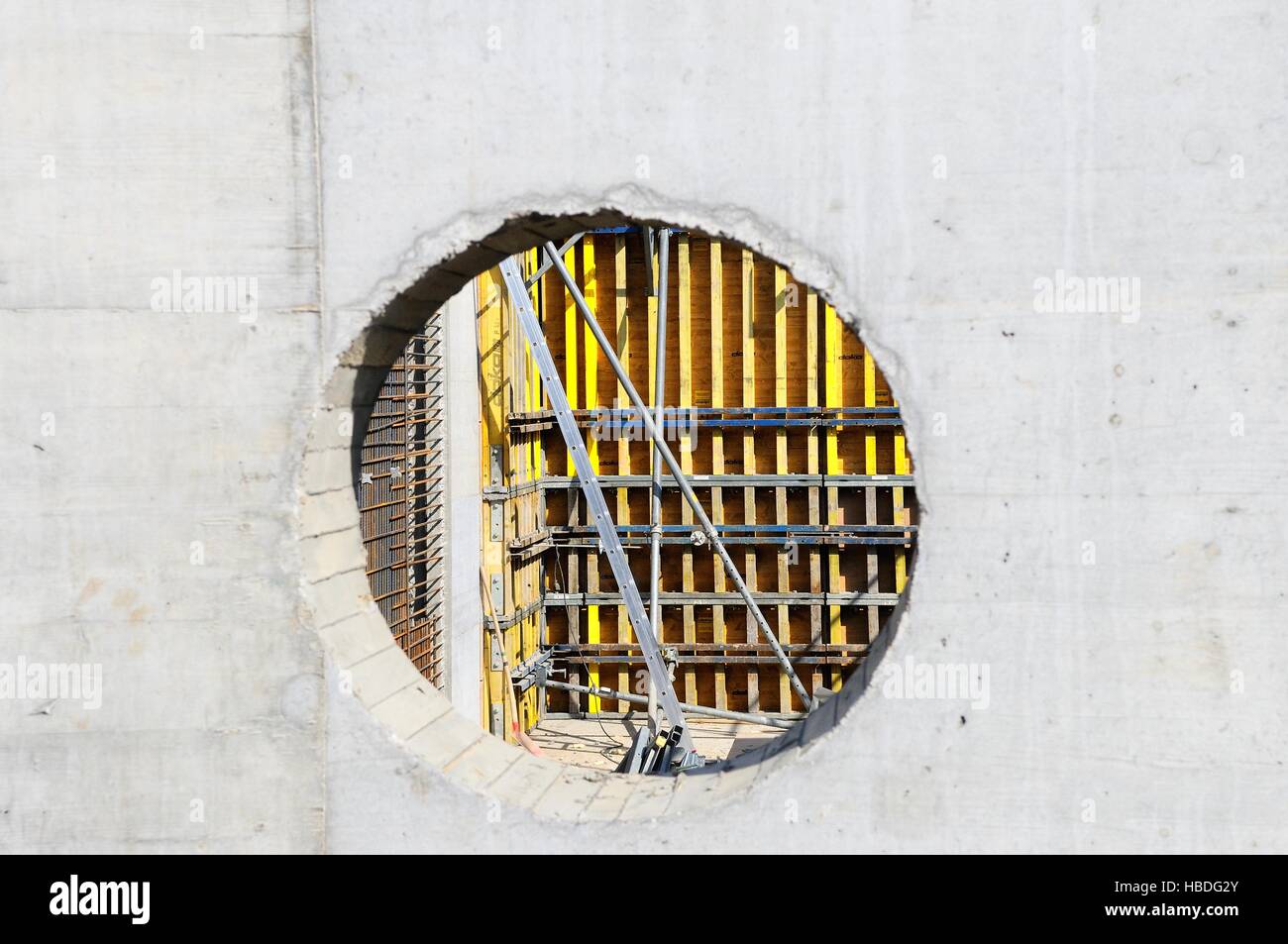 Construction workers look hi-res stock photography and images - Alamy