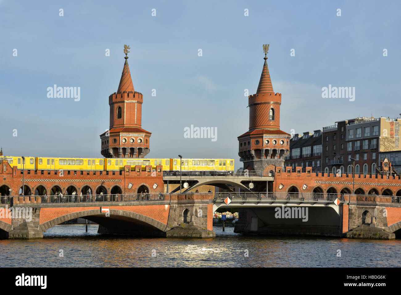 Berlin Oberbaum Bridge II Stock Photo - Alamy