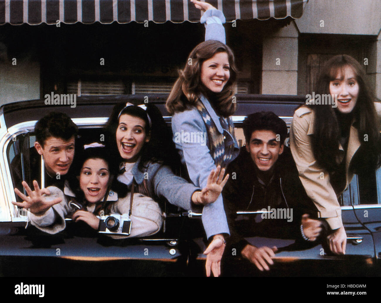 I WANNA HOLD YOUR HAND, Marc McClure, Wendie Jo Sperber, Theresa ...