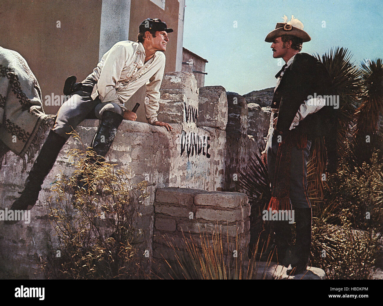 MAJOR DUNDEE, Charlton Heston, Richard Harris, 1965 Stock Photo - Alamy