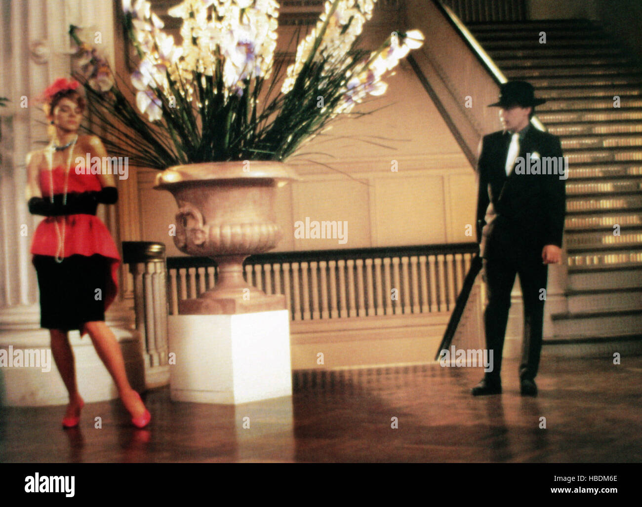 MANNEQUIN, from left: Kim Cattrall, Andrew McCarthy, 1987, TM ...
