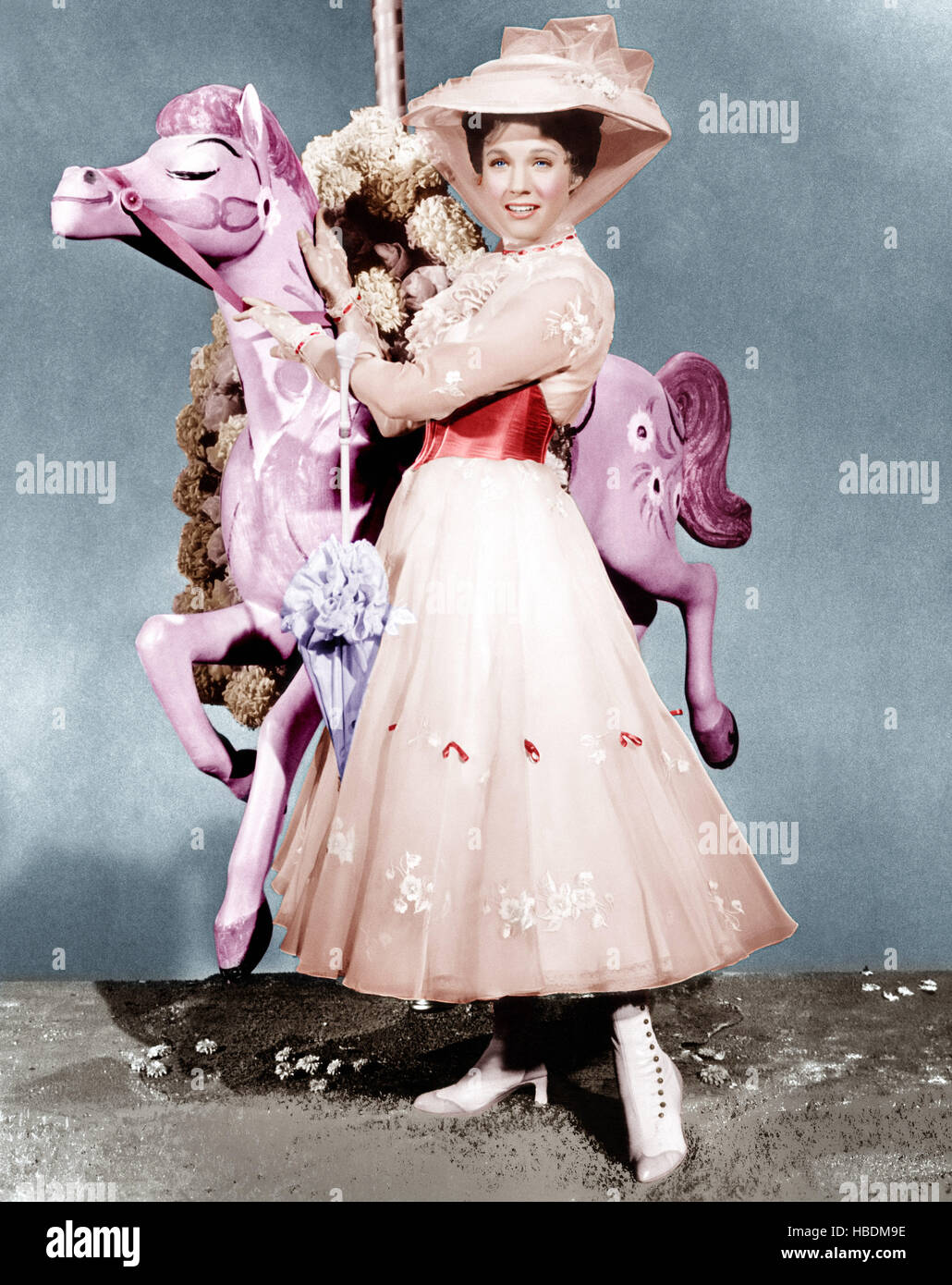 MARY POPPINS, Julie Andrews, 1964 Stock Photo - Alamy