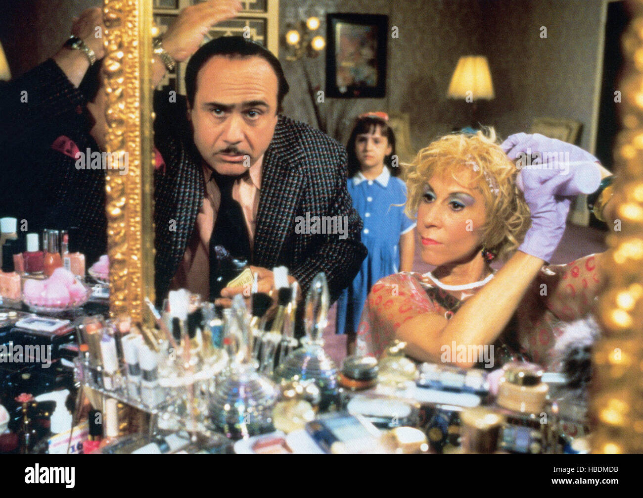 MATILDA, from left: Danny DeVito, Mara Wilson (rear), Rhea Perlman ...