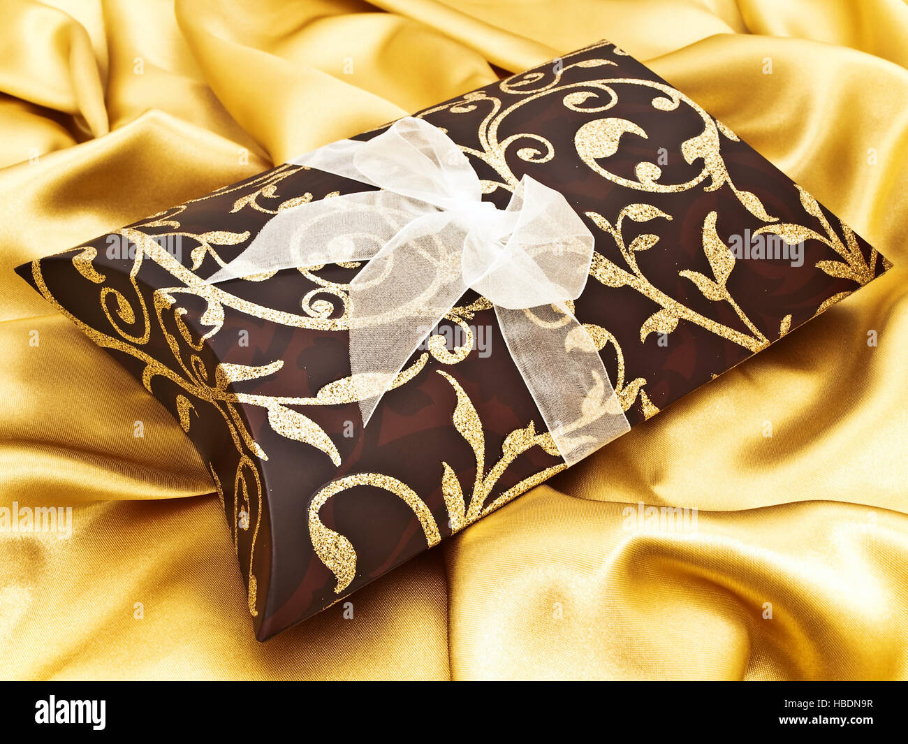 Gift pack hi-res stock photography and images - Alamy