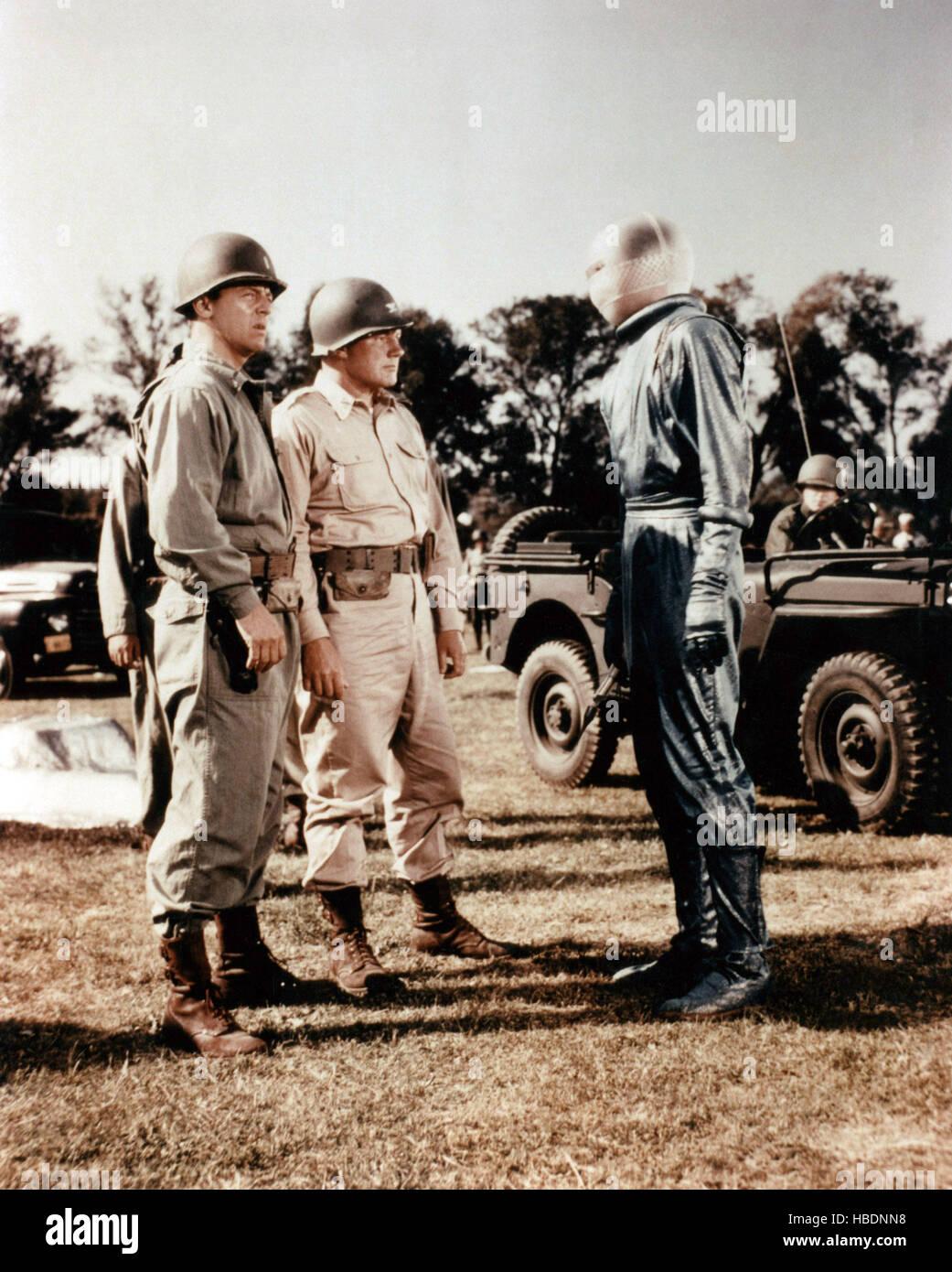 THE DAY THE EARTH STOOD STILL, Harry Lauter (left), Michael Rennie (in ...