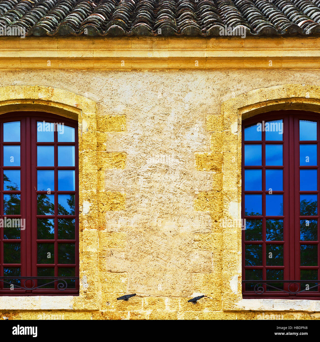 French window frame hi-res stock photography and images - Alamy