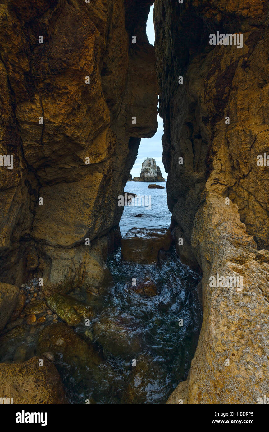 Slit rock hi-res stock photography and images - Alamy