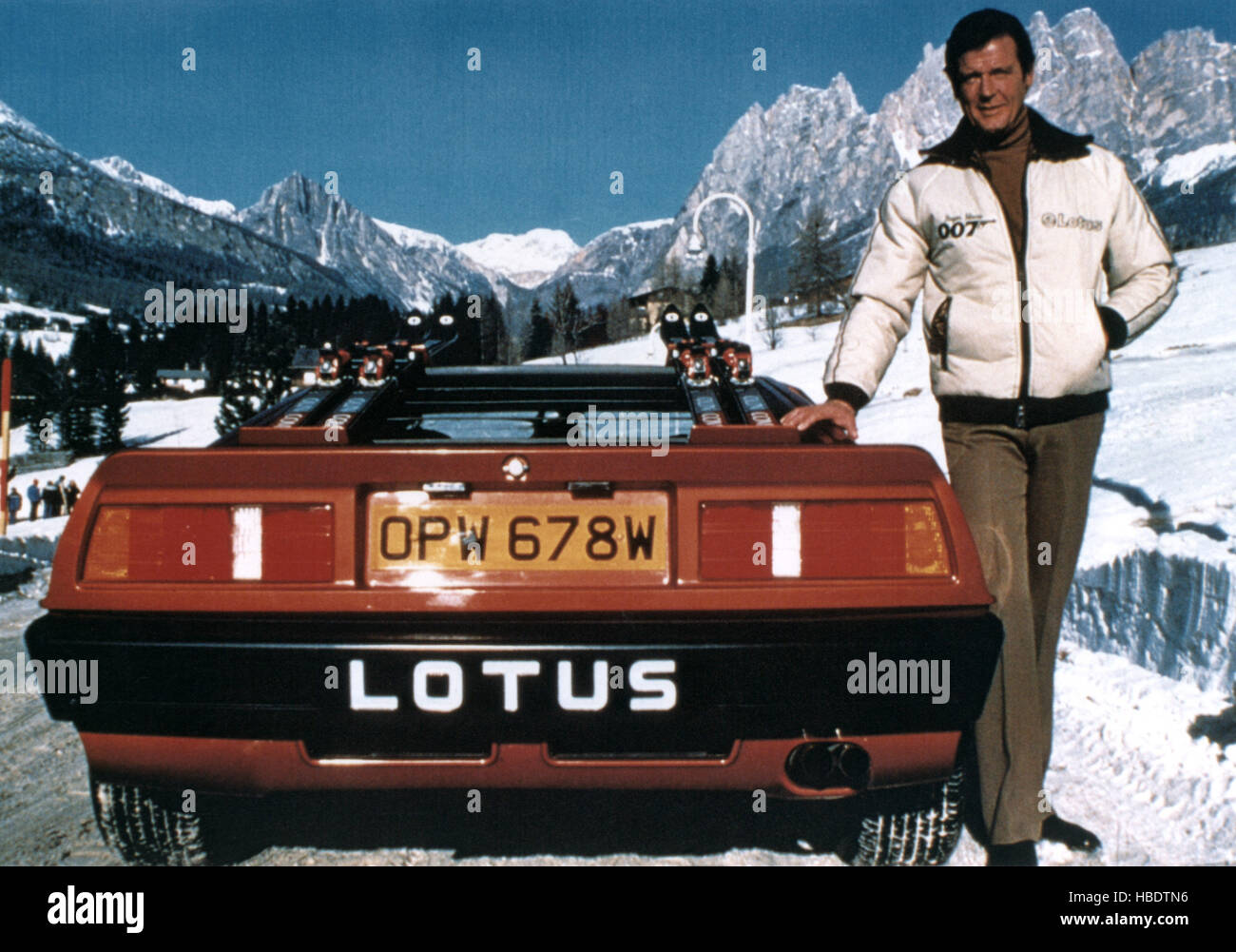 FOR YOUR EYES ONLY, Roger Moore with Lotus car, 1981, (c) United ...