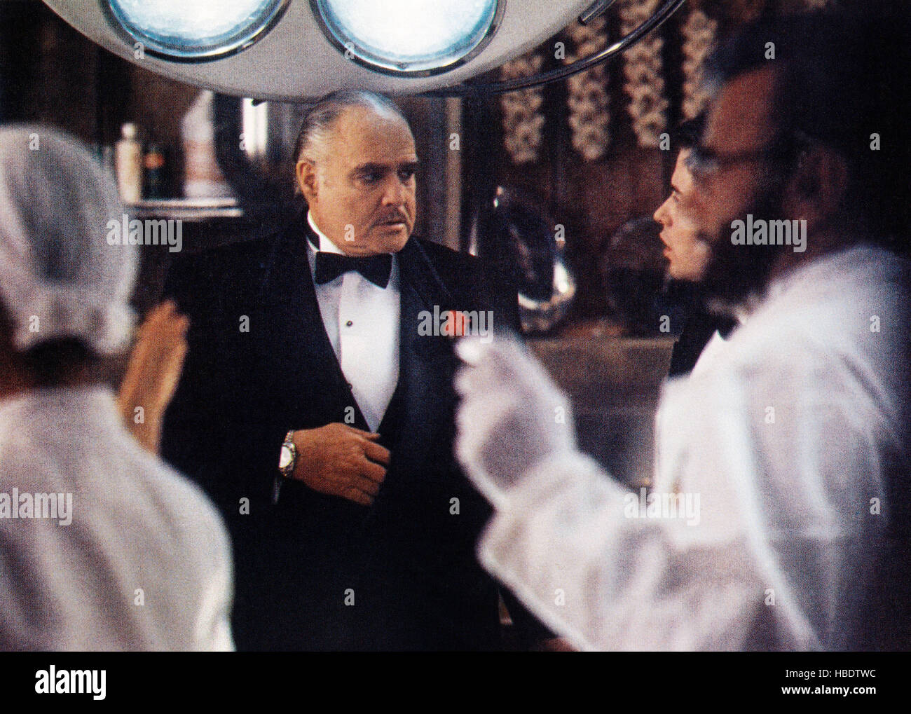 THE FRESHMAN, Marlon Brando (center), Matthew Broderick (right rear ...