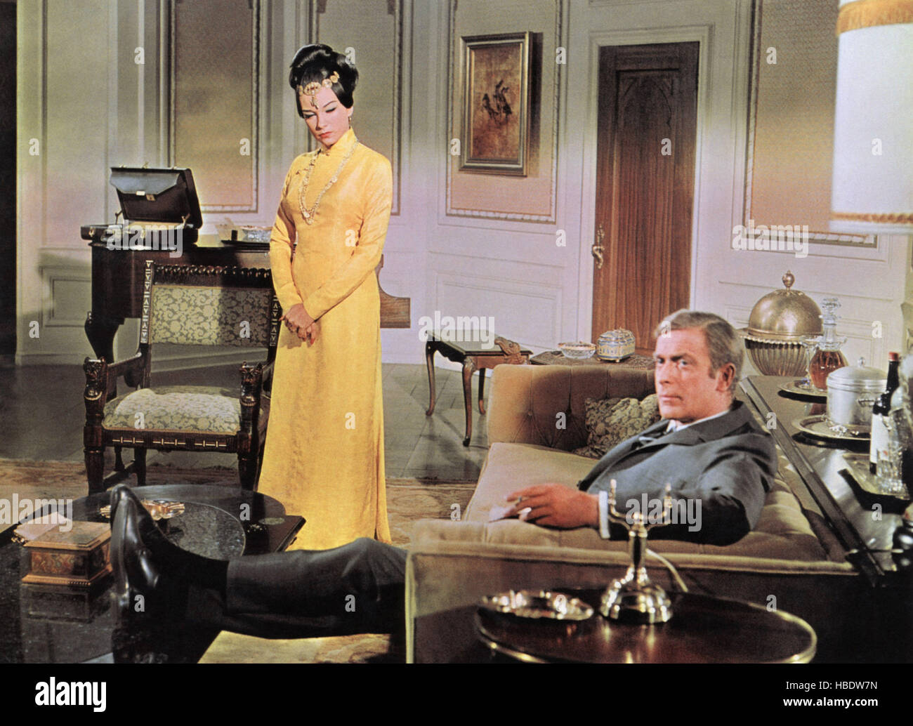 GAMBIT, Shirley MacLaine, Michael Caine, 1966 Stock Photo - Alamy