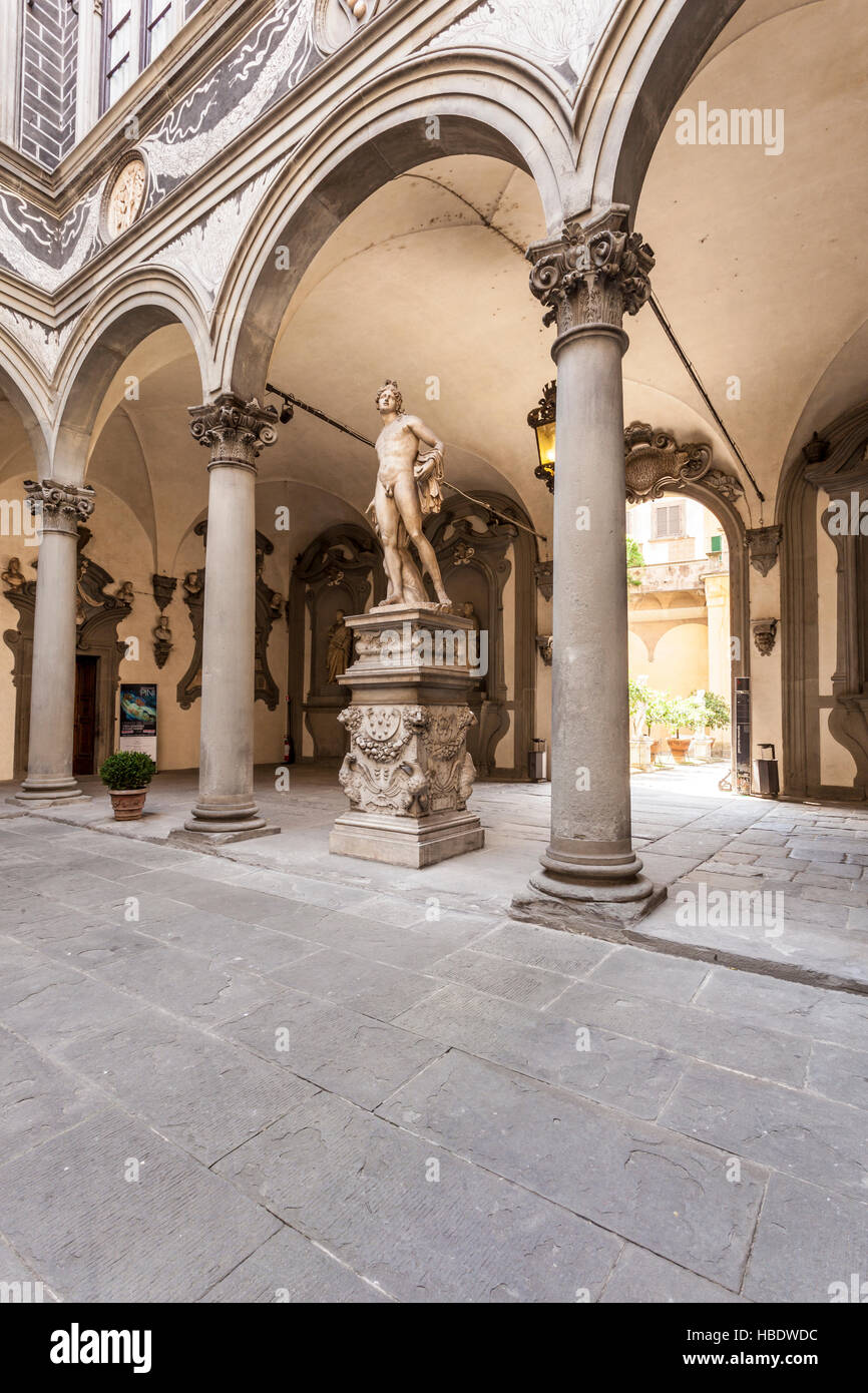 Palazzo medici riccardi courtyard hi-res stock photography and images ...