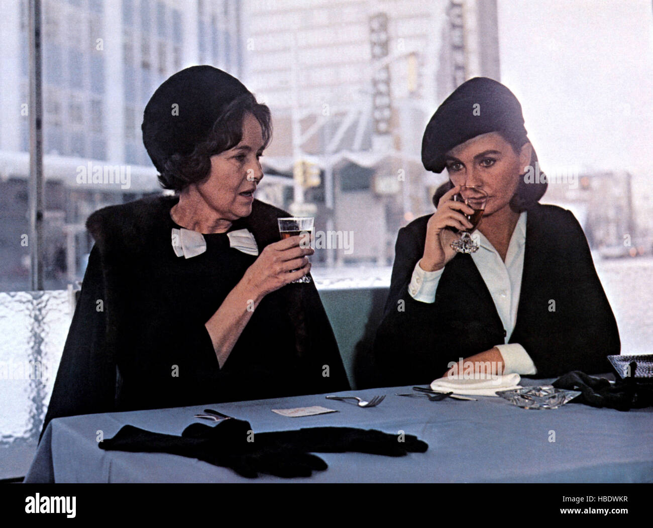 THE HAPPY ENDING, Teresa Wright, Jean Simmons, 1969 Stock Photo - Alamy