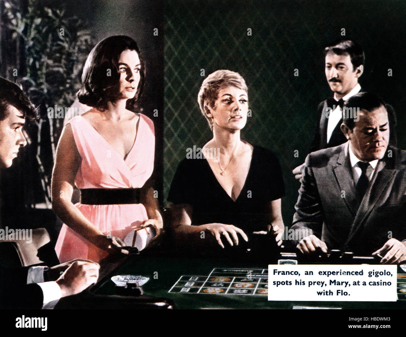 THE HAPPY ENDING, Jean Simmons (standing), Shirley Jones, Bobby Darin ...