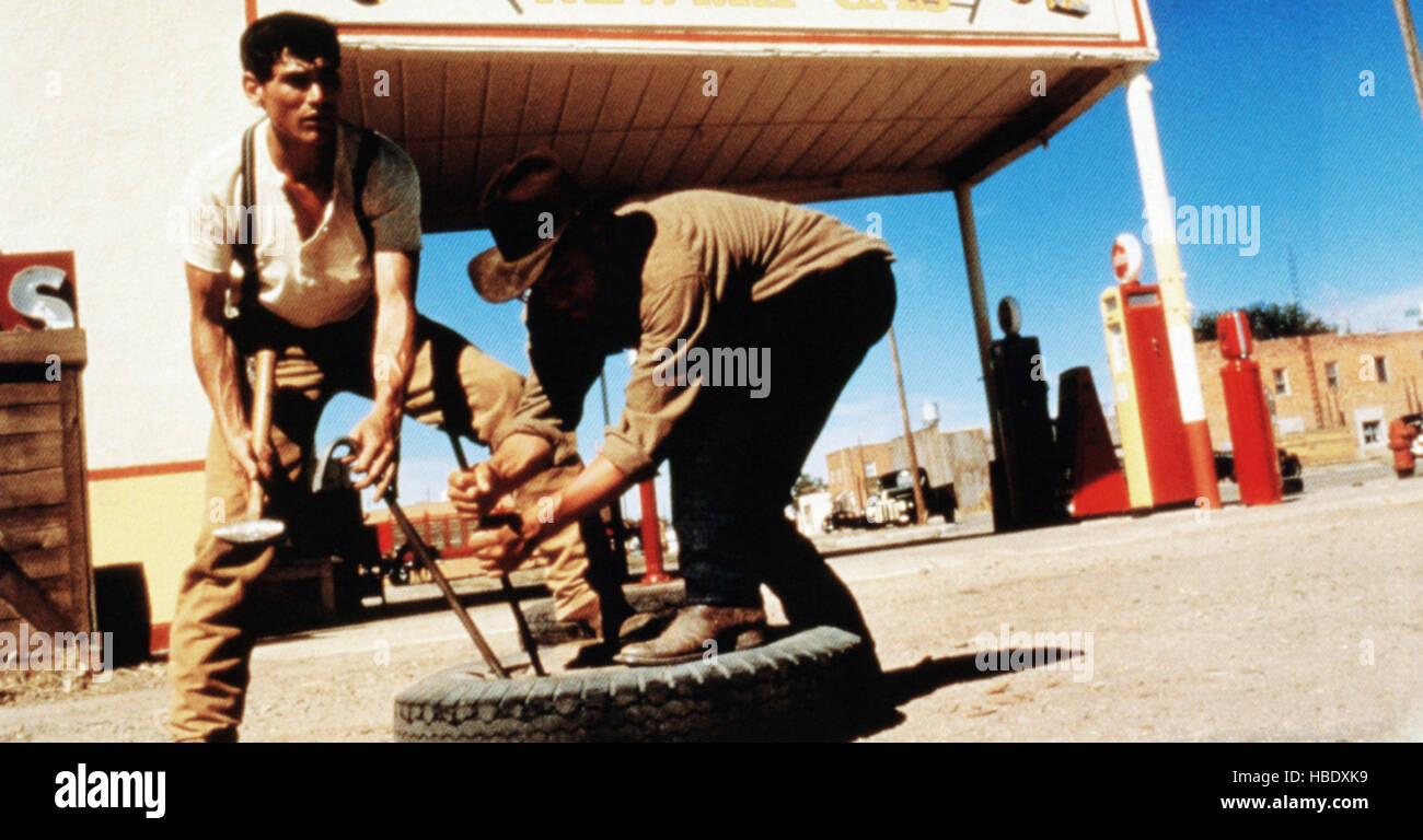 THE HI-LO COUNTRY, from left: Billy Crudup, Woody Harrelson, 1998 ...