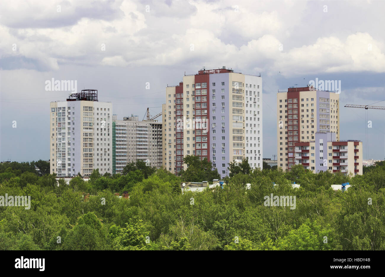 New modern apartment homes exterior hi-res stock photography and images ...