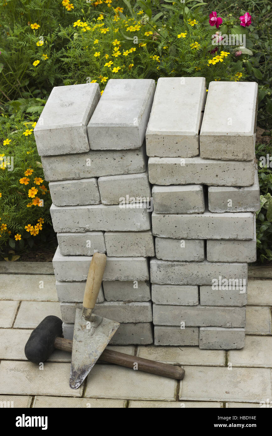 Pile concrete garden pavers hi-res stock photography and images - Alamy