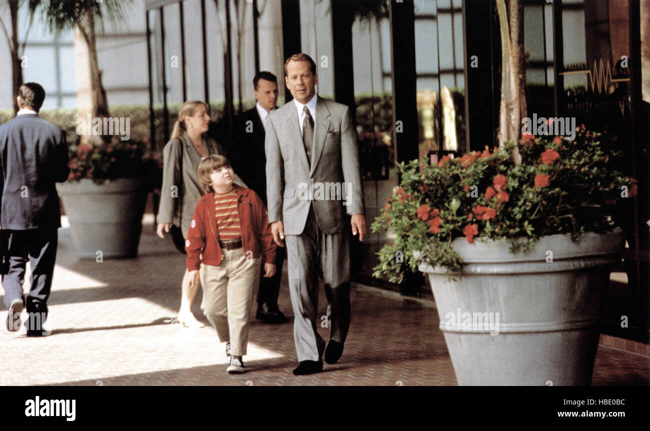 THE KID, from left: Spencer Breslin, Bruce Willis, 2000, © Buena Vista ...