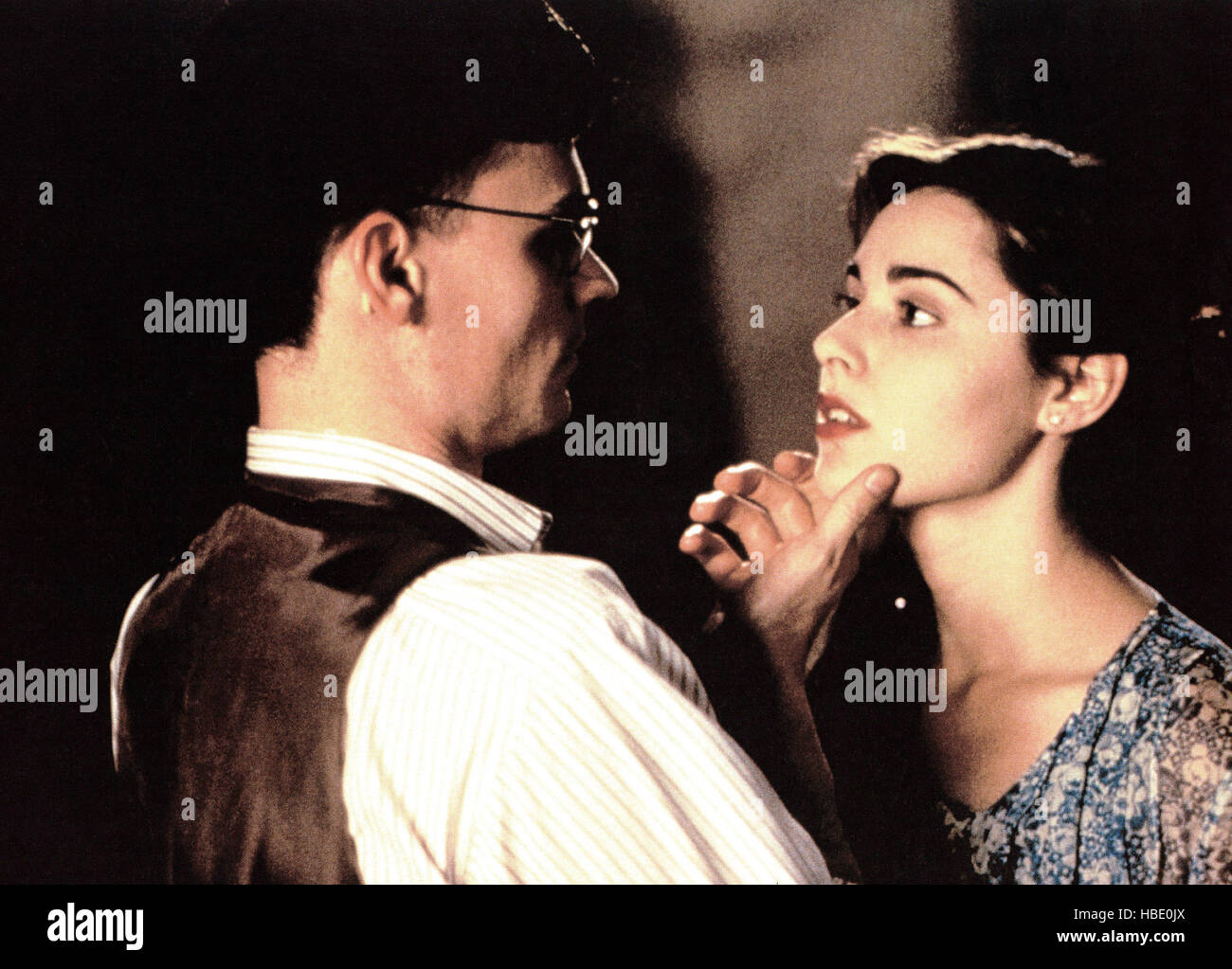 KILLER: A JOURNAL OF MURDER, from left: Robert Sean Leonard, Cara Buono ...