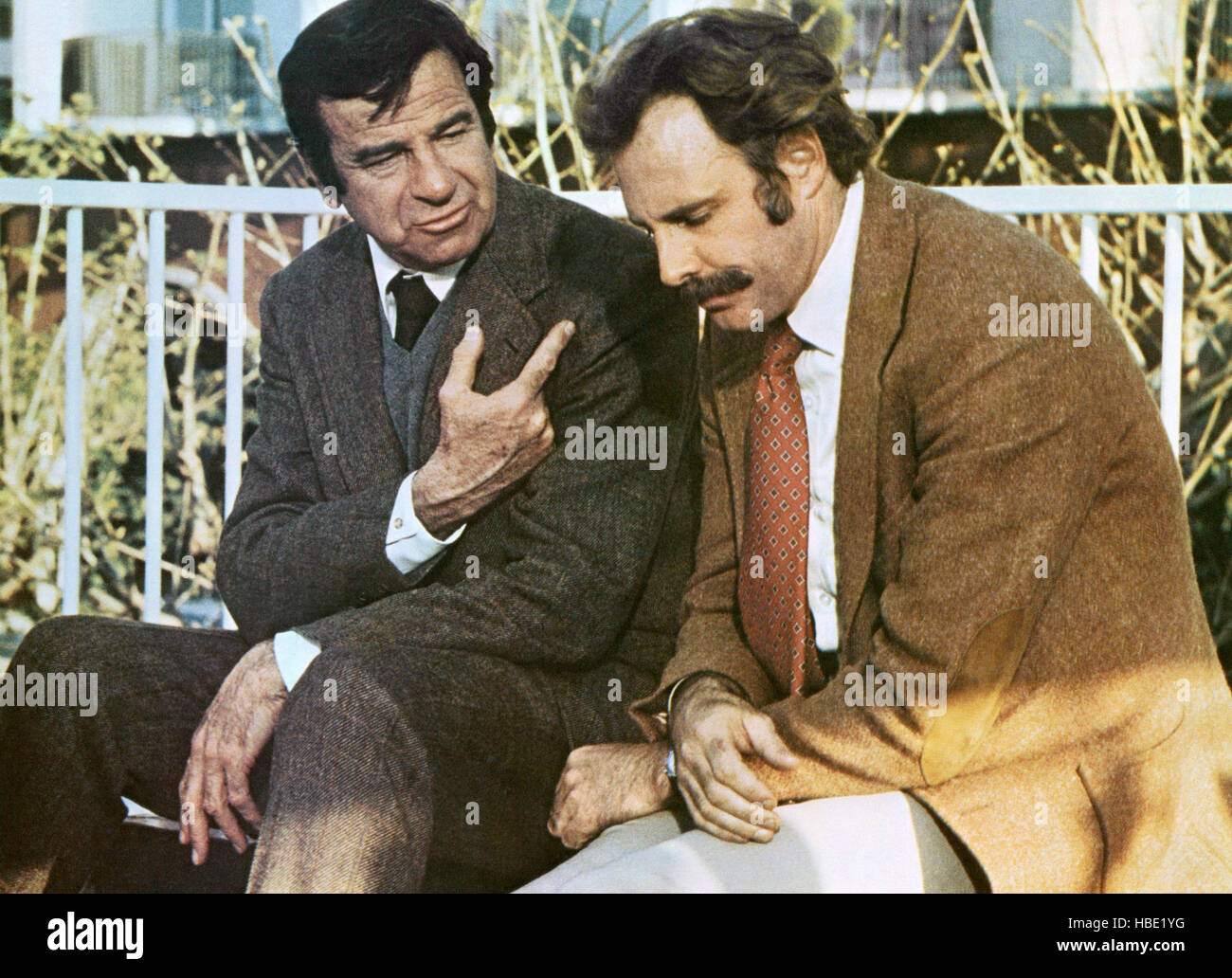THE LAUGHING POLICEMAN, from left: Walter Matthau, Bruce Dern, 1973 ...