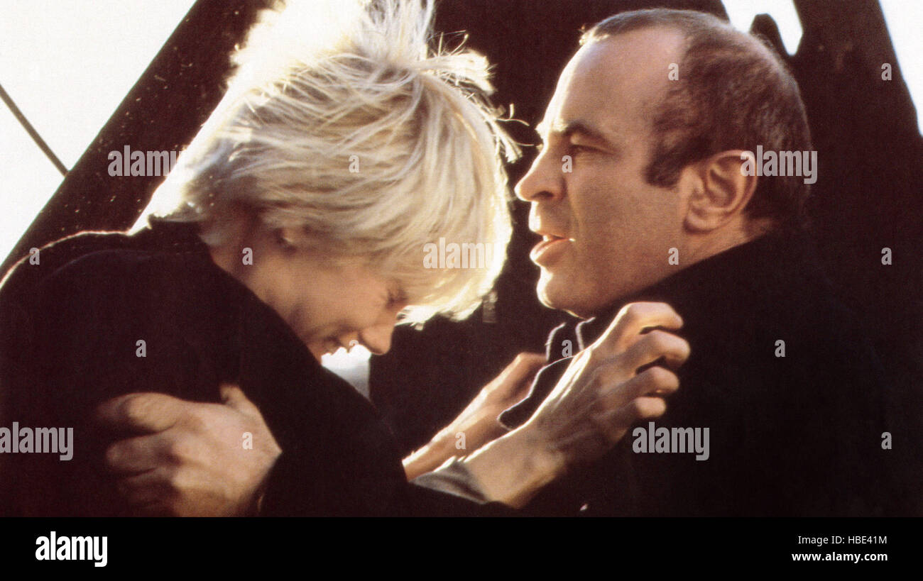MONA LISA, from left: Sammi Davis, Bob Hoskins, 1986, © Island Pictures ...